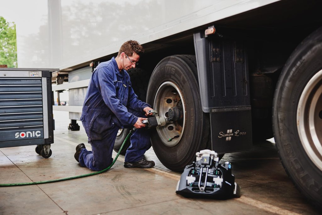 Tires & Rims - Müller European Truck & Trailer Care