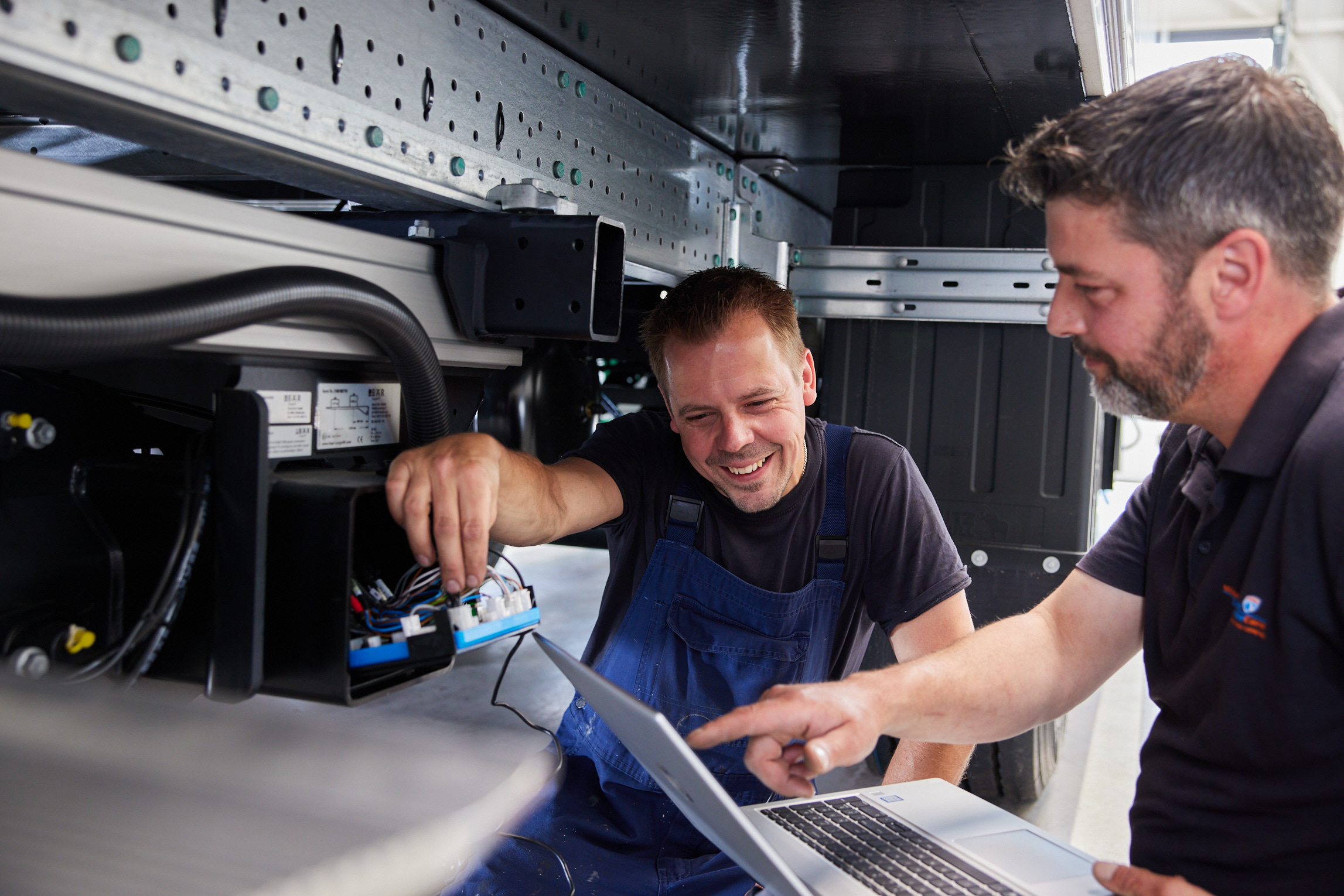 Truck Mechanic with Light Vehicle Inspection (MOT) - Müller European ...